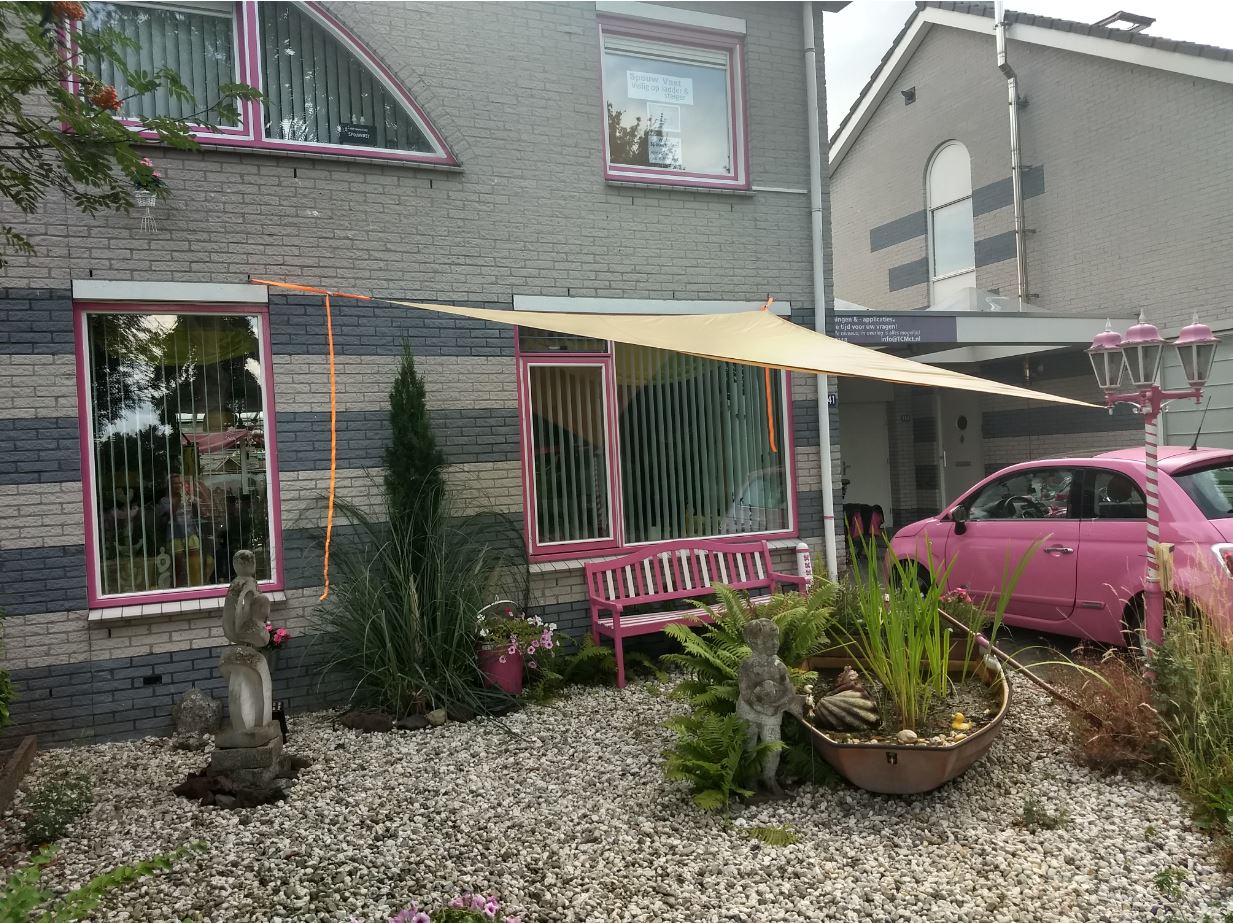 Schaduwdoek. – Spouwvast